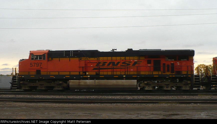 BNSF 5797